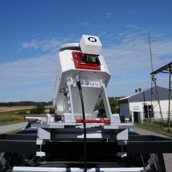 RIEGL VMY-1: Extremely Compact Mobile Mapping System - RIEGL Austria