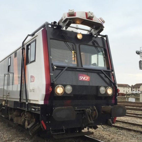 RIEGL VMX-RAIL: Triple Scanner Mobile Mapping System for Rail ...